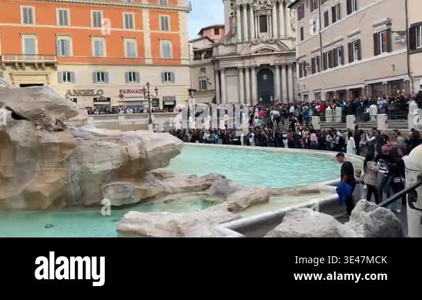Editorial collection of videos from Trevi Fountain and nearby streets ...
