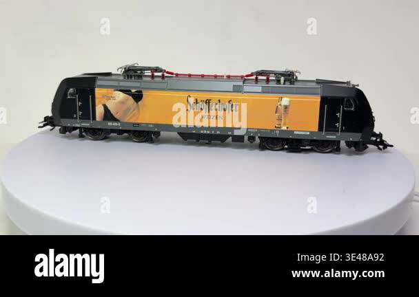 Detailed scale model of German Traxx electric locomotive from Marklin ...