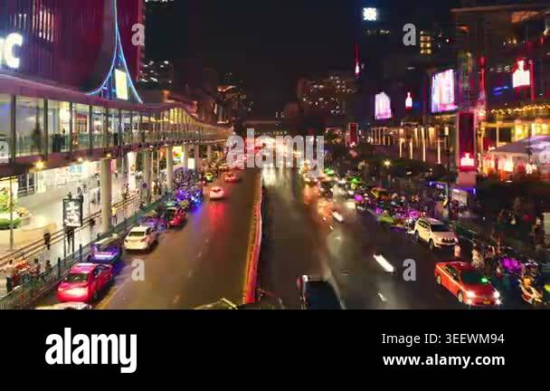 Bangkok, Thailand - 12th february, 2025: timelapse zoom out pedestrians ...