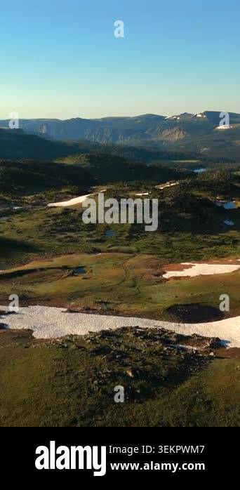Vertical Screen: Beartooth Highway in Montana USA reveals stunning ...