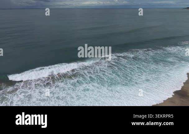 Ocean waves horizon. Waves rocky sunset. Ocean cloudy horizon.Seascape ...