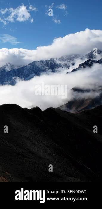 Mountain Peaks Above Rolling Cloud Inversion, Dramatic Alpine Vista ...