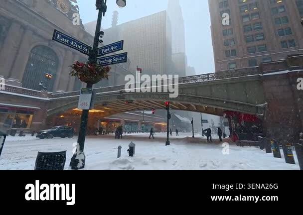 New York, USA, 9 January 2026: Pershing Square viaduct bridge and Grand ...