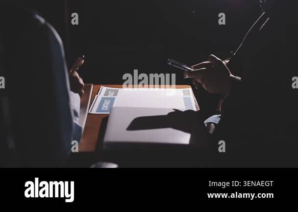 business people working on laptop Stock Video Footage - Alamy