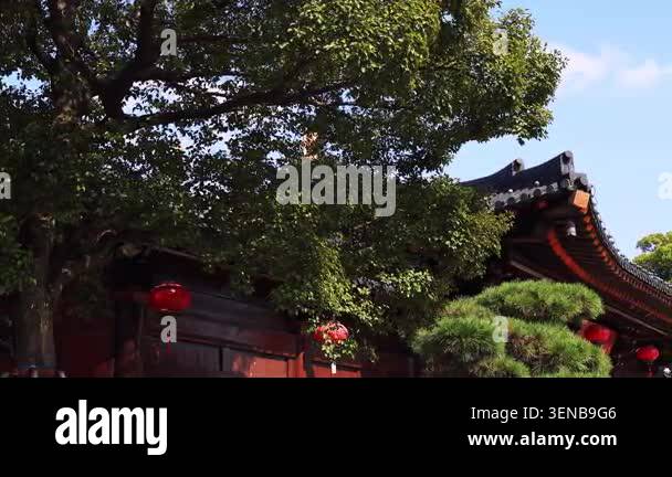 The magnificent architecture and serene atmosphere of classical Chinese ...