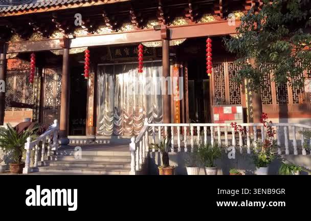 The magnificent architecture and serene atmosphere of classical Chinese ...