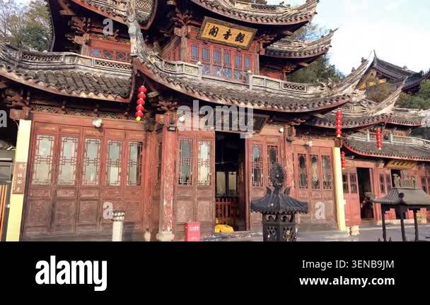 The magnificent architecture and serene atmosphere of classical Chinese ...