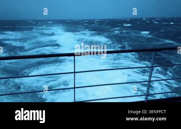 Noises in the video, Storm in the sea amateur footage. The wreck of the ...
