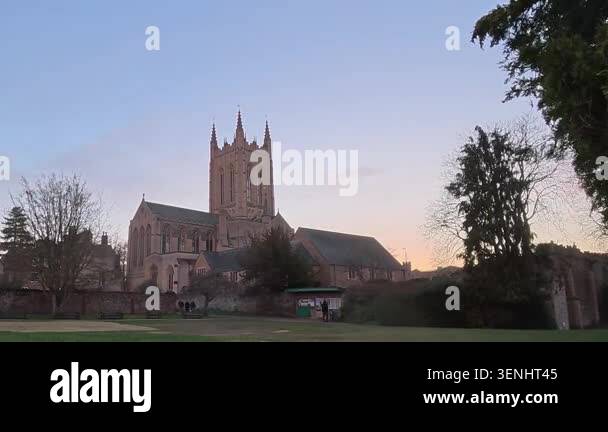St Edmundsbury Cathedral 4K Timelapse: Sunset Sky and Clouds Over ...