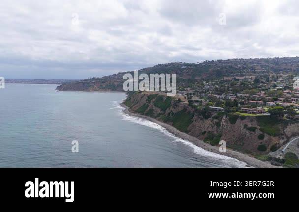 Scenic California coastline revealing luxurious Palos Verdes Peninsula ...