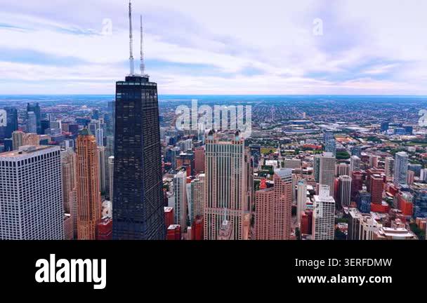 Downtown with high-rises and skyscrapers of modern Chicago, Illinois ...