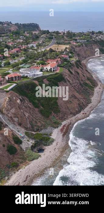 Scenic flight over luxurious Palos Verdes Peninsula real estate ...