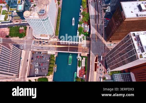 Chicago, USA, 27 May 2026: Top down aerial view of Chicago River bridge ...