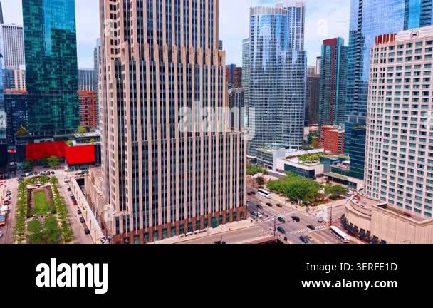 Chicago, USA, 27 May 2026: Modern skyscraper architecture and street ...
