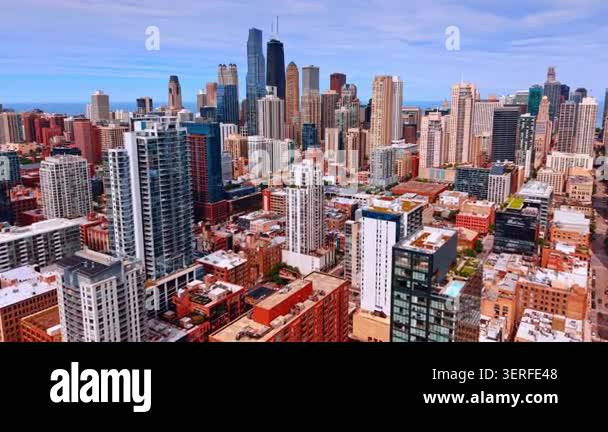 Chicago, USA, 27 May 2026: Chicago river with iconic bridges and ...