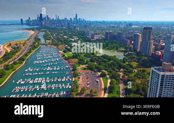 Chicago's lakefront on the North Side from aerial perspective. View on ...