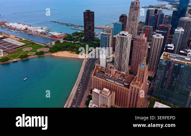 Approaching the busy highways of Lake Shore Drive along blue waterscape ...