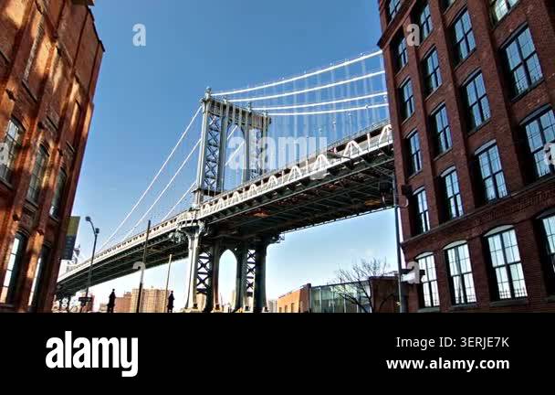 manhattan bridge in the new york city Stock Video Footage - Alamy