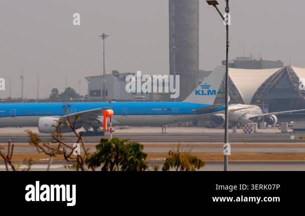 BANGKOK, THAILAND - JANUARY 16, 2026: A KLM Royal Dutch Airlines Boeing ...