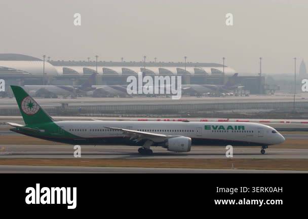 BANGKOK, THAILAND - MARCH 17, 2025: EVA Air Boeing 787-10 Dreamliner ...