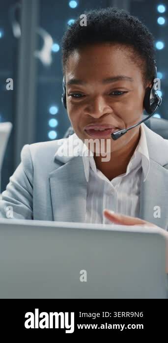Portrait attractive african american woman support operator providing ...