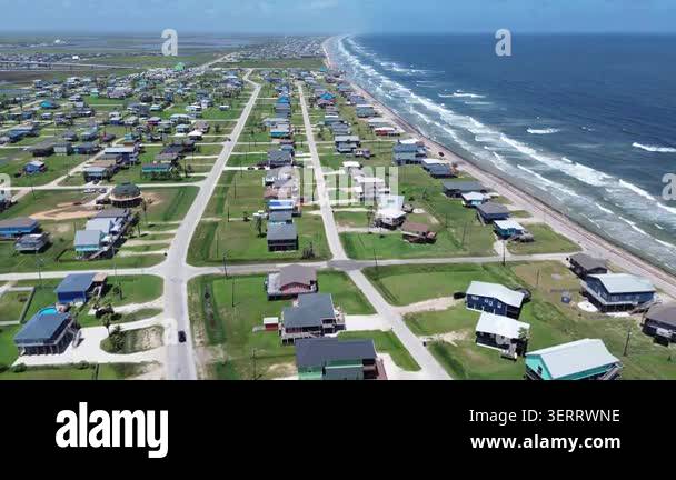 Shoreline housing band streets parallel to Gulf near Seashell Dr show ...