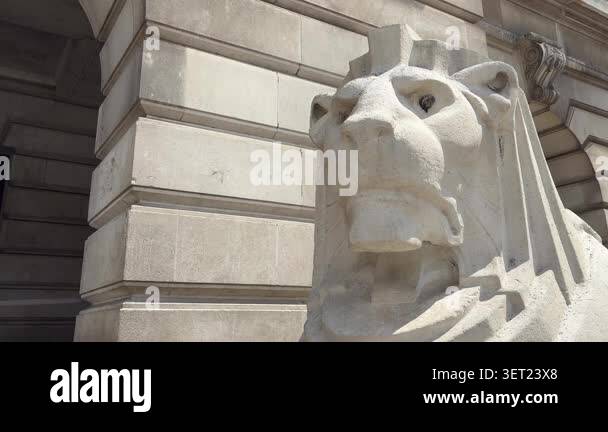 The Right Lion Statue at Nottingham Council House in Old Market Square ...