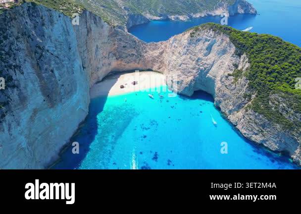 Spectacular view of the iconic Shipwreck beach in Navagio Bay ...
