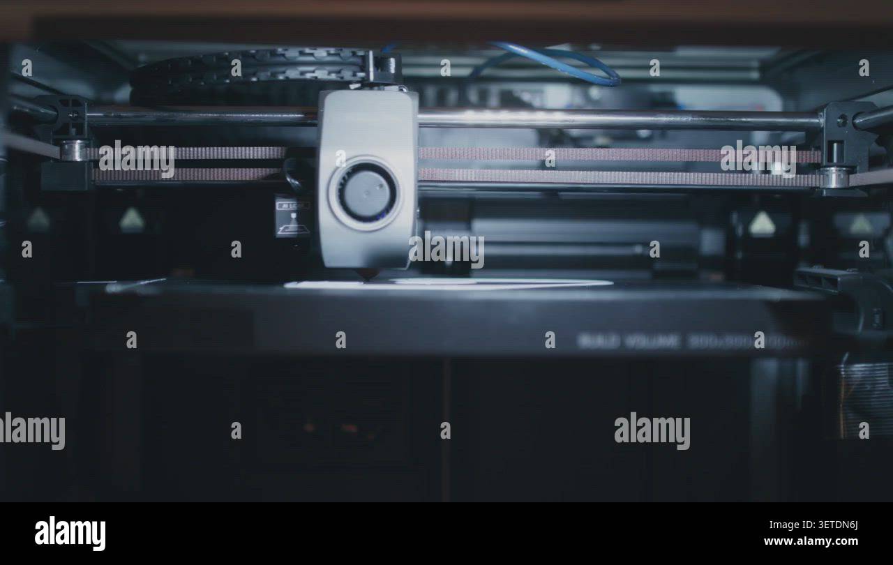 3d printing time-lapse Stock Video Footage - Alamy