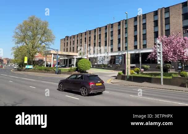 View of traffic on Mansfield Road in Nottingham, with the Mercure ...