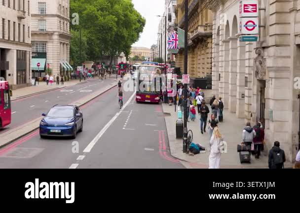 London Victoria Street With Red Buses And Pedestrians. High quality 4k ...
