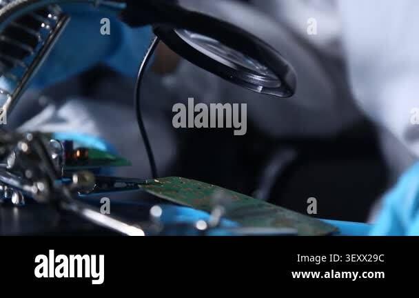 close up of hand holding a broken glass Stock Video Footage - Alamy