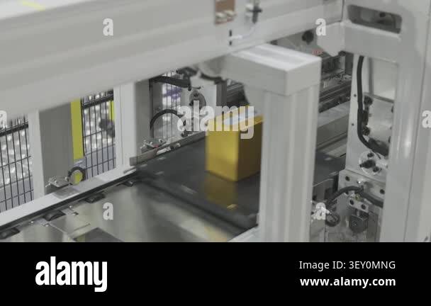 Conveyor rail system. Material box handling, Industrial automation ...