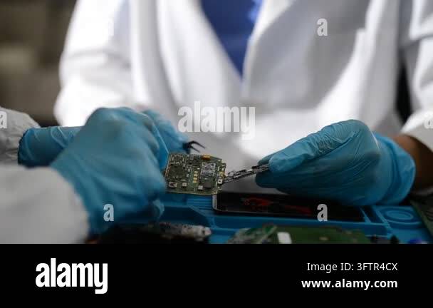 technician repairing computer in service center Stock Video Footage - Alamy