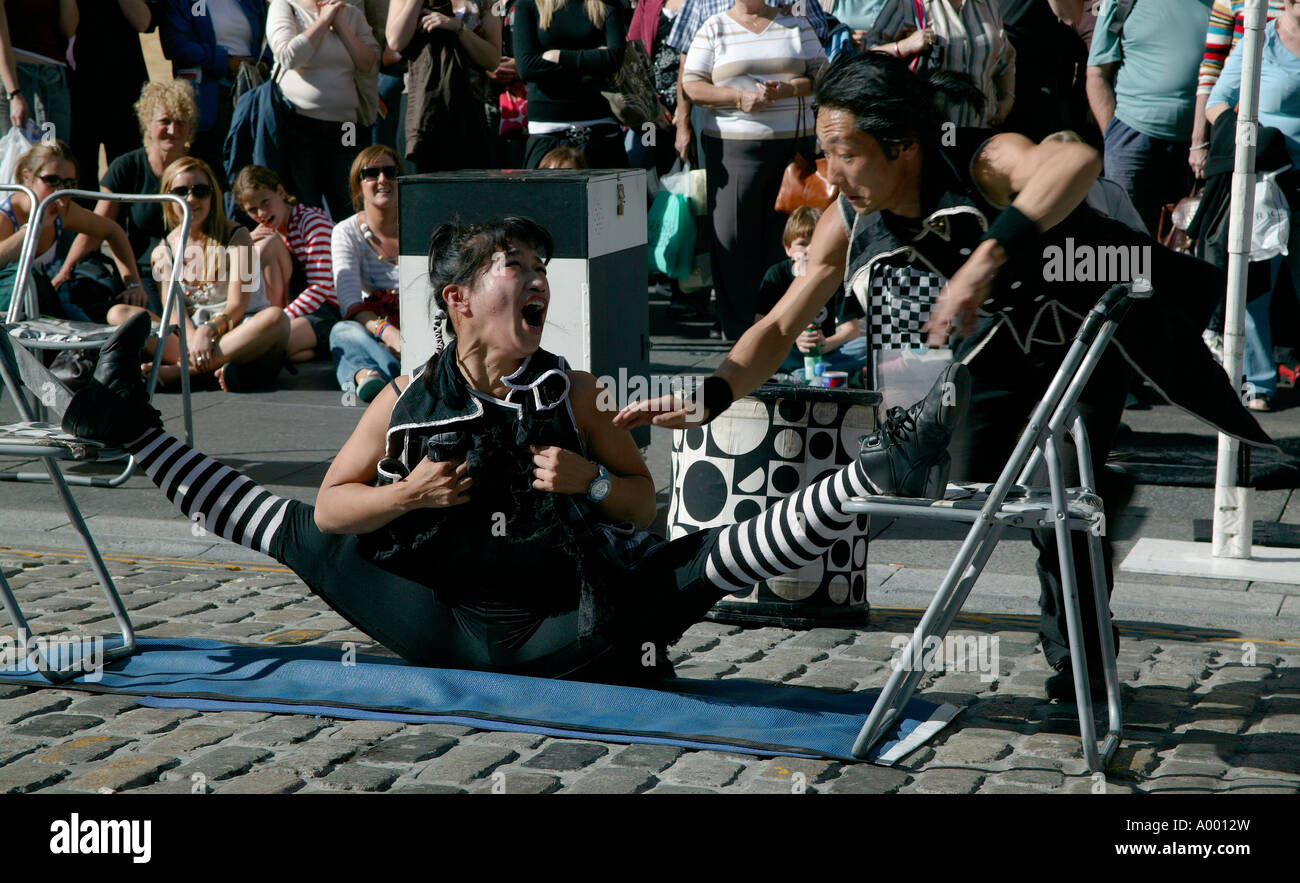 Japanese female Street Performer, Edinburgh Fringe Festival, Scotland ...