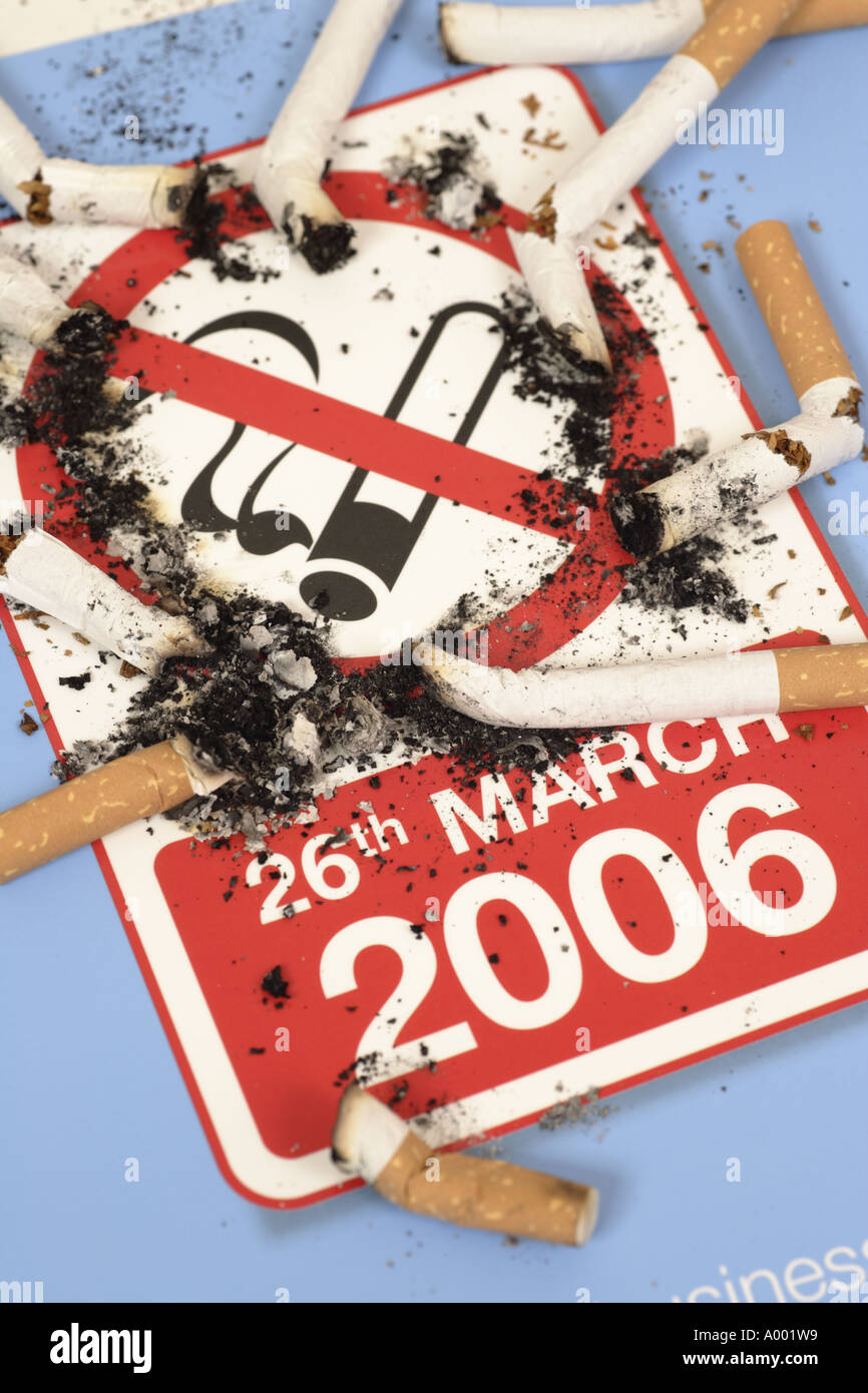 Stubbed cigarettes hi-res stock photography and images - Alamy