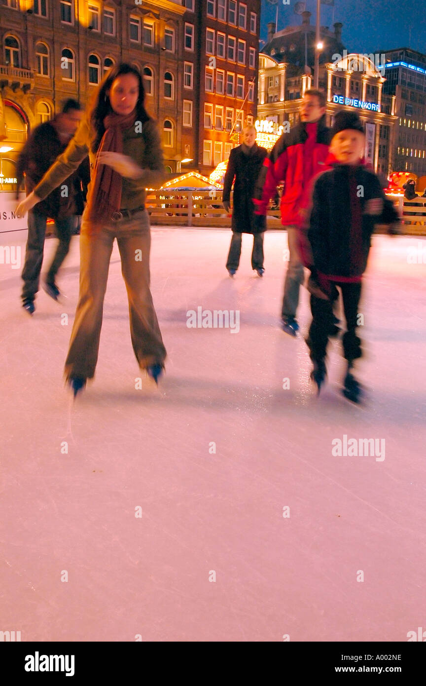 Netherlands ice skating hi-res stock photography and images - Alamy