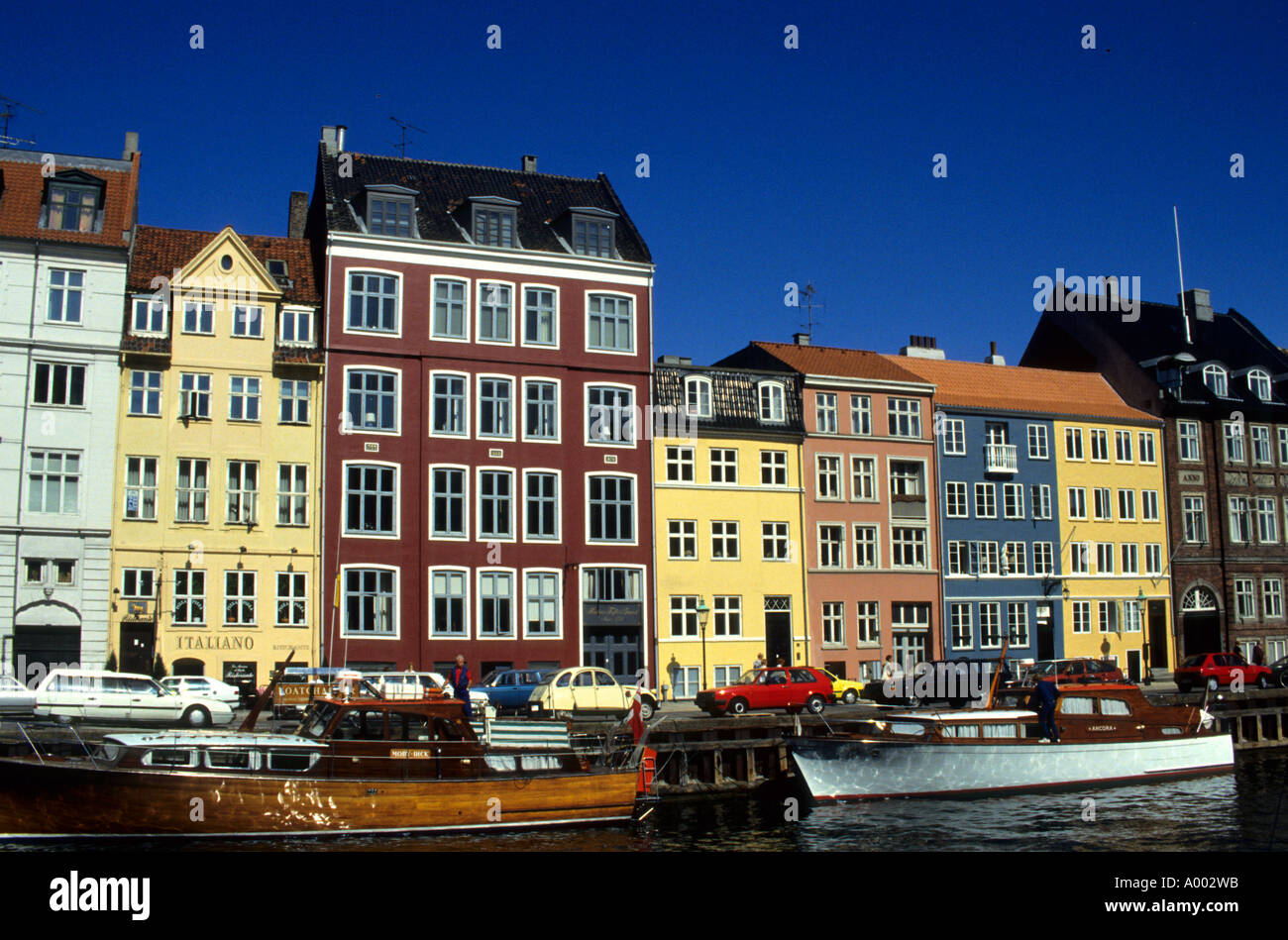 Denmark Copenhagen Nyhavn Bar pub cafe beer party Stock Photo - Alamy
