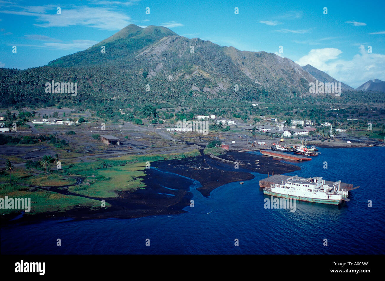 Rabaul destroyed by volcanic eruption Papua New Guinea New Britain ...