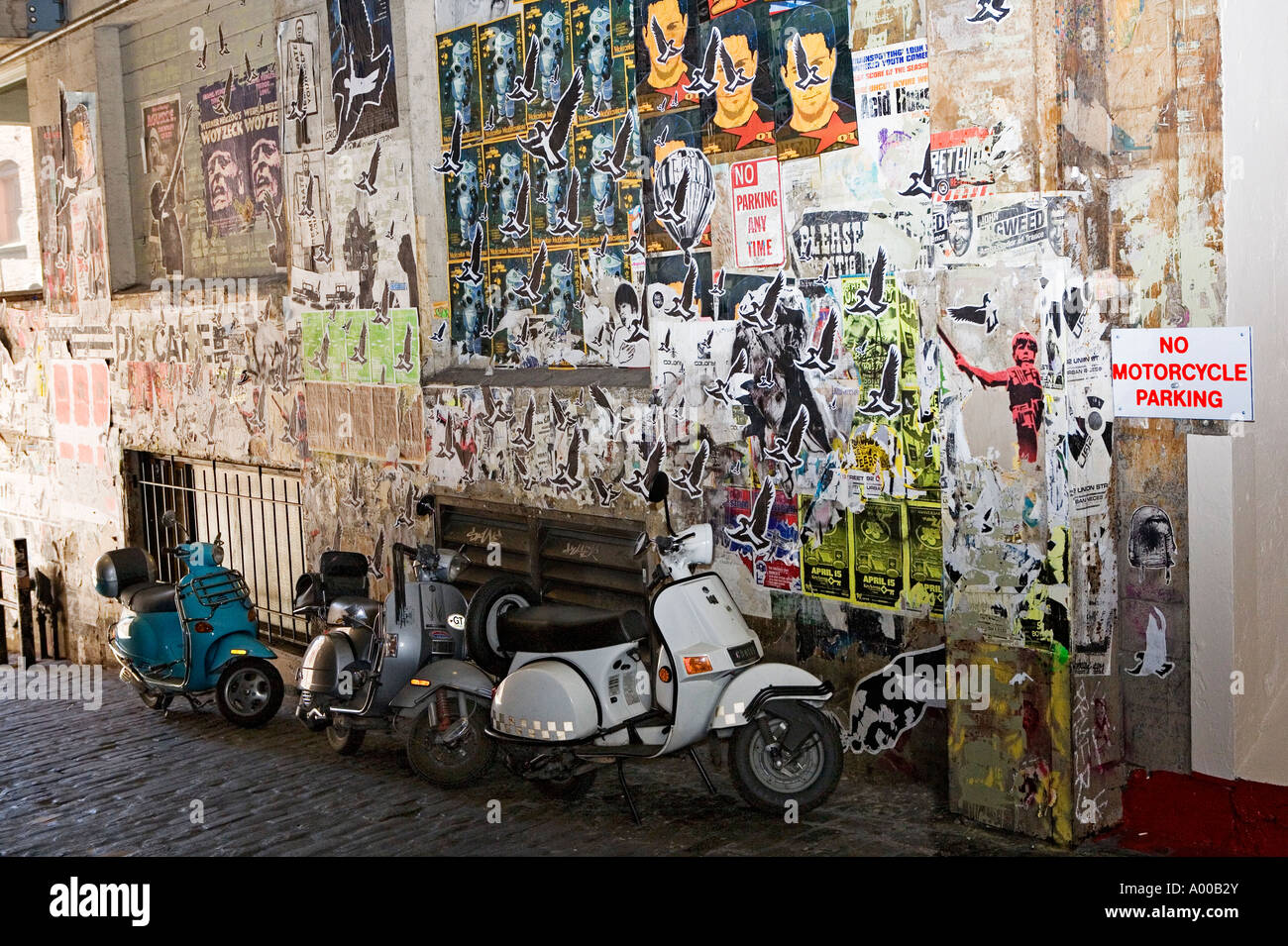 Image of a Seattle Alleyway decorated with graffiti and weathered ...