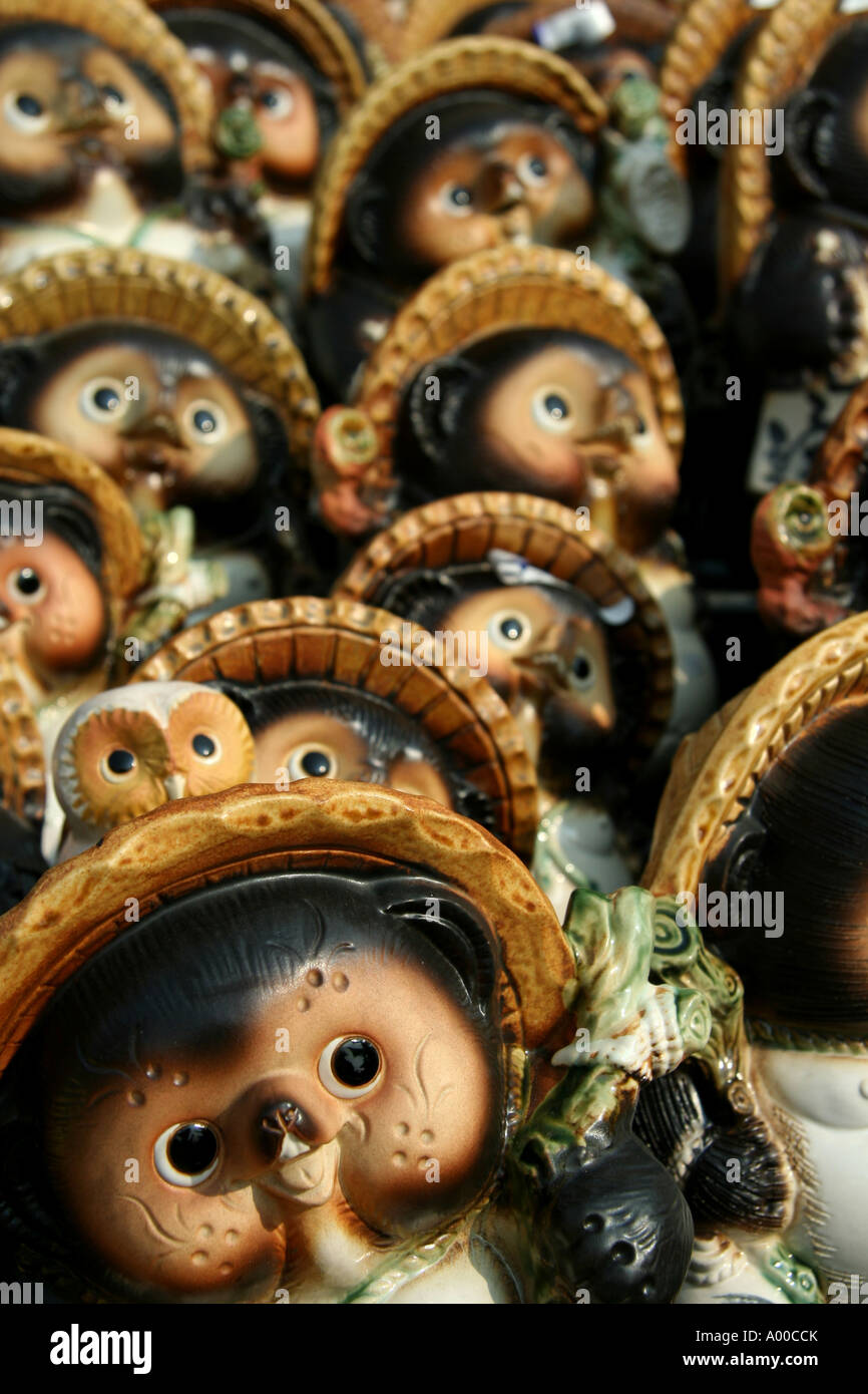 Tanuki statue hi-res stock photography and images - Alamy