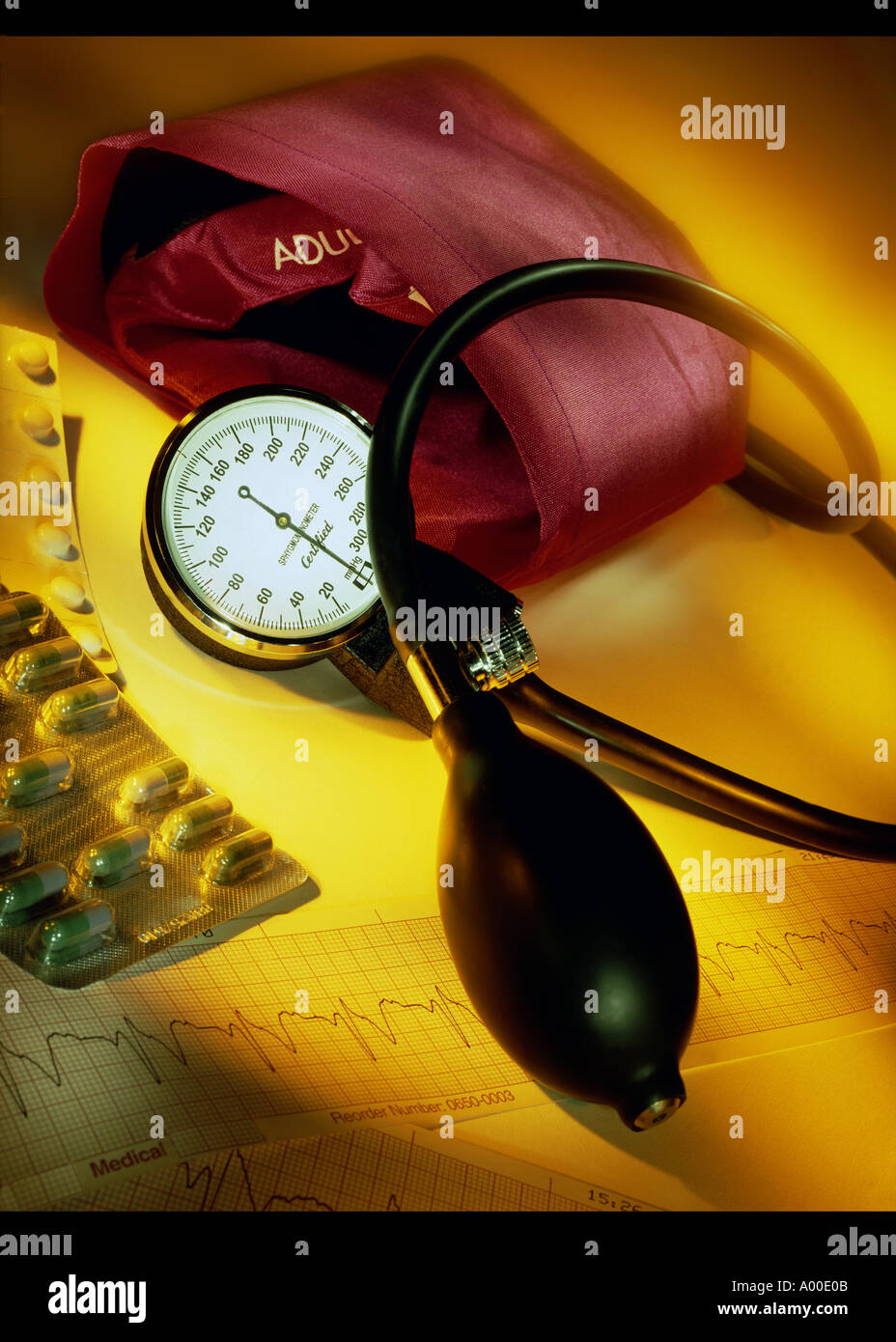 Sphygmomanometer hi-res stock photography and images - Alamy