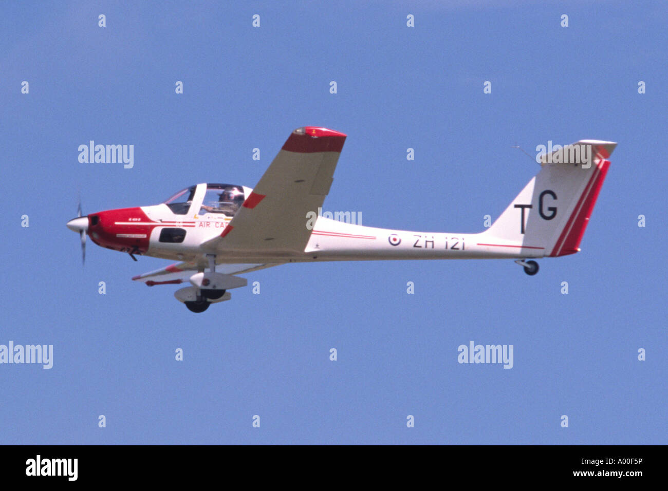 Grob G109B Vigilant T1 operated by the RAF Air Cadets climbing out ...
