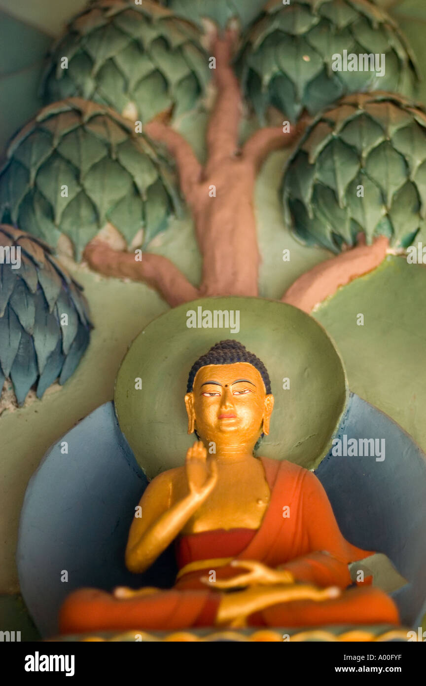 Life of Buddha first Buddha sermon in Deer Park Sarnath bas relief in ...