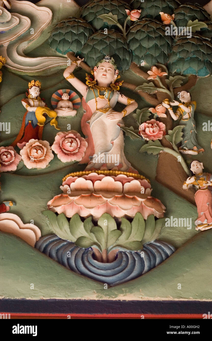 Buddha under tree hi-res stock photography and images - Alamy