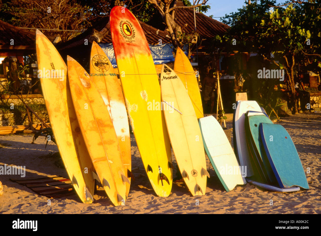 Brightly coloured surfboard hi-res stock photography and images - Alamy
