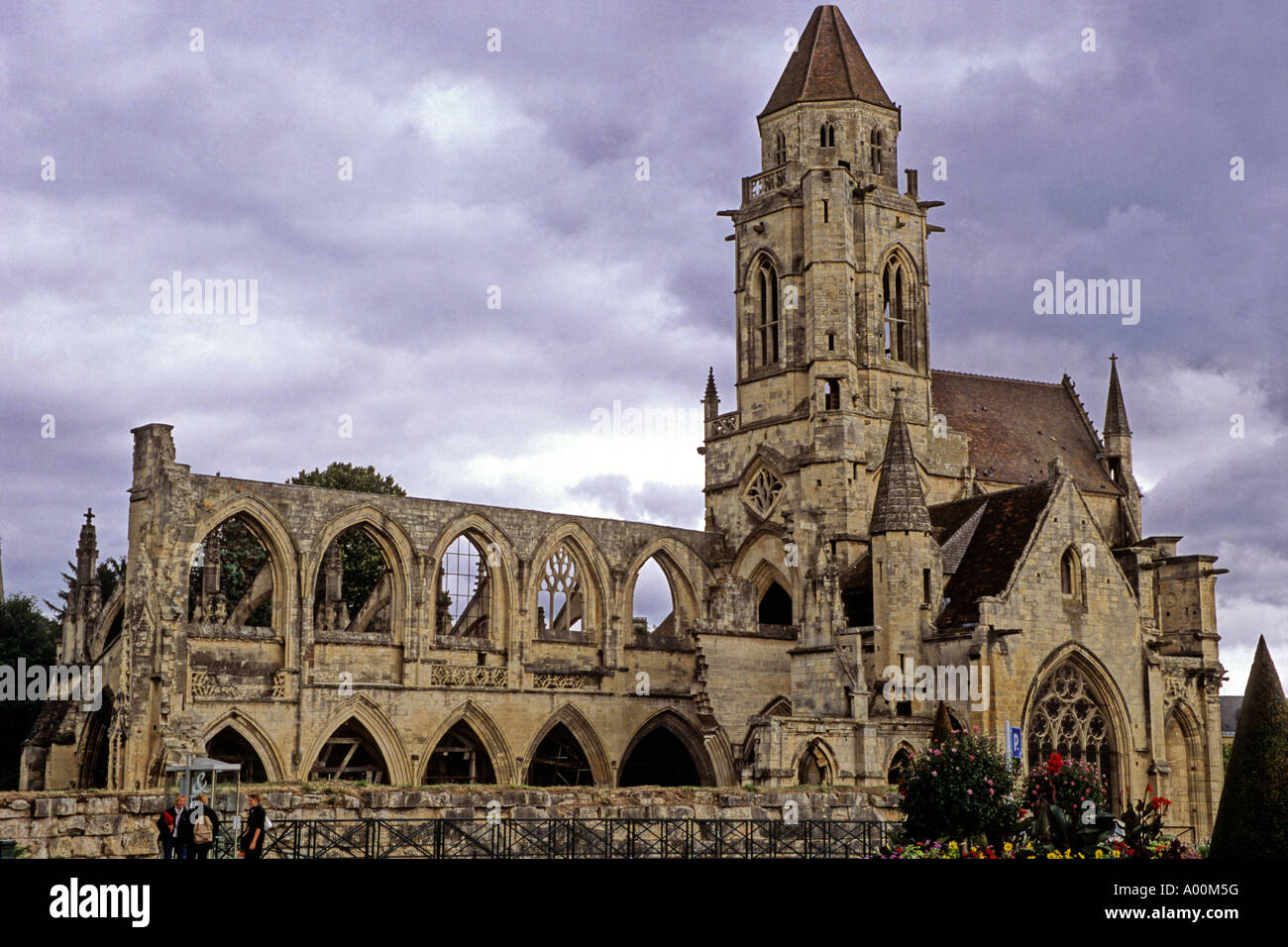 ST ETIENNE CHURCH RUINS CAEN NORMANDY FRANCE Stock Photo - Alamy
