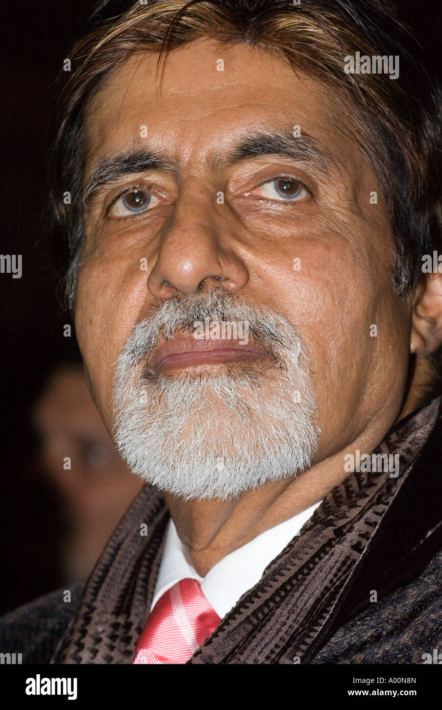 Indian bollywood actor amitabh bachchan hi-res stock photography and ...