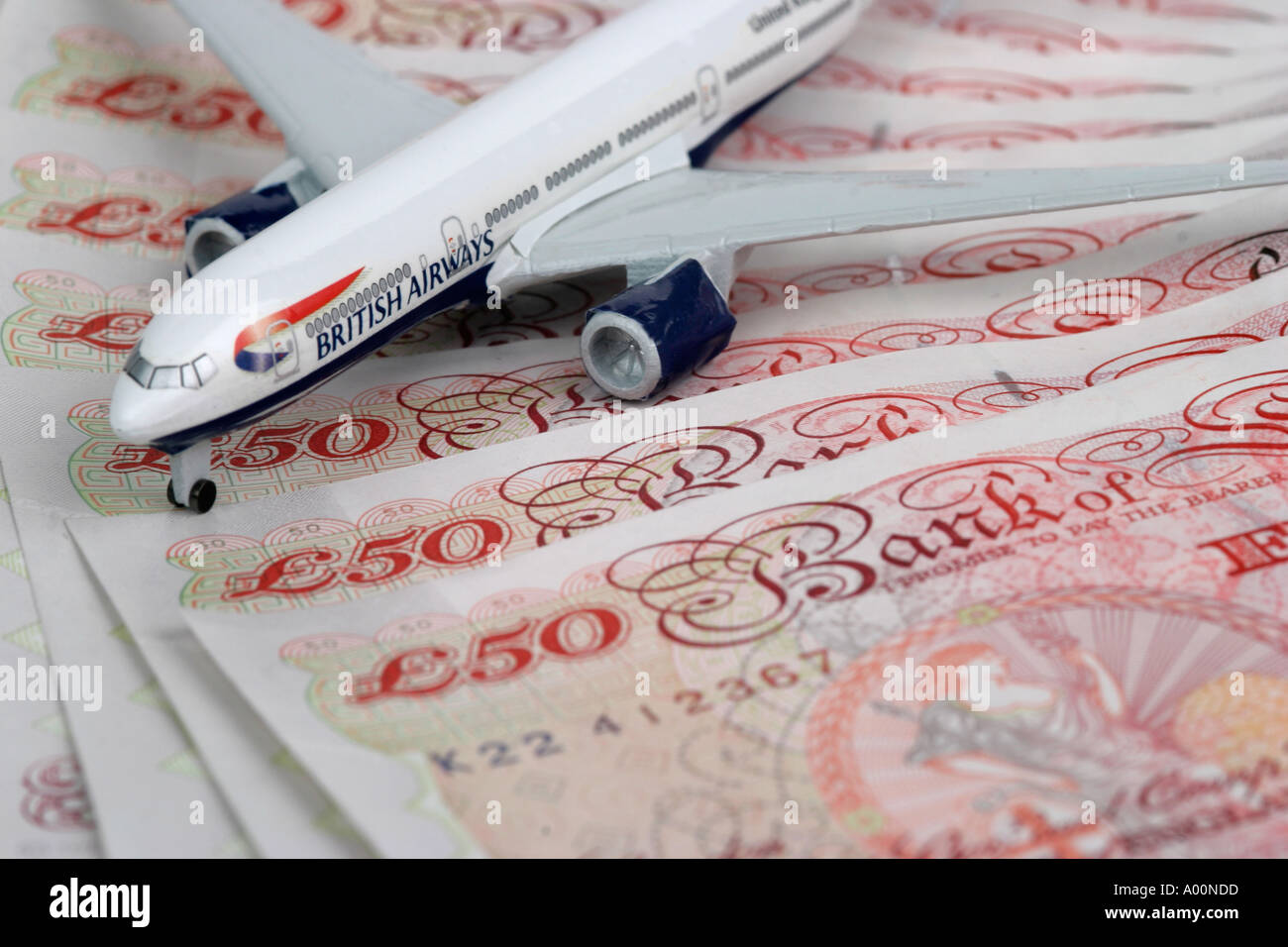Flying pound notes hi-res stock photography and images - Alamy