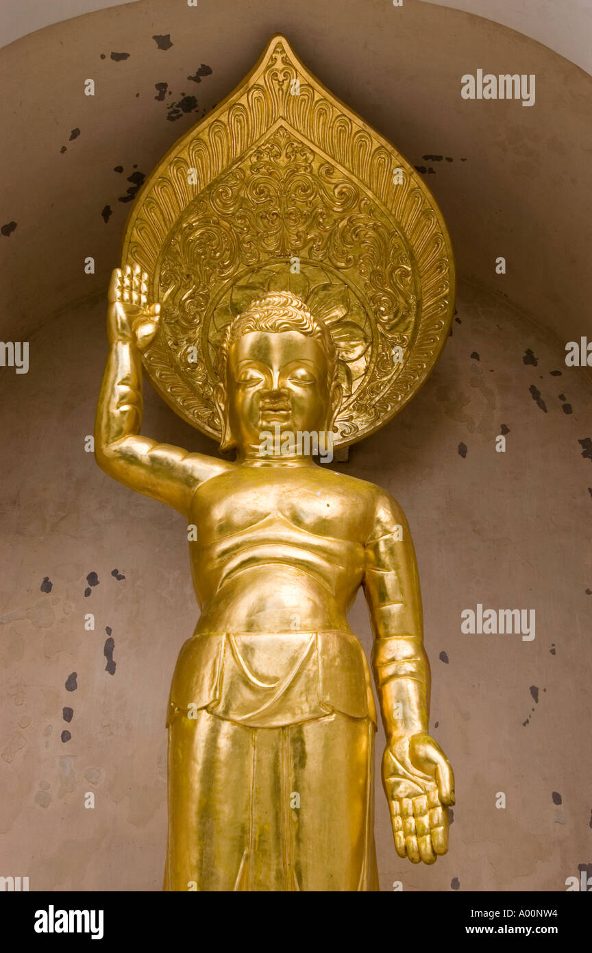 Golden statue in himalayas of india hi-res stock photography and images ...